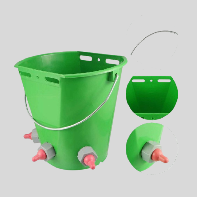 Feeding bucket – Farming in Africa